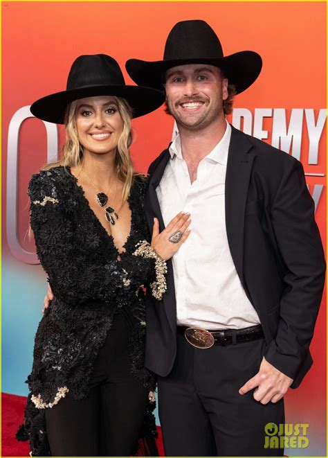 Acm Awards 2025 Lainey Wilson And Fiance Duck Hodges Make First Appearance Together Since