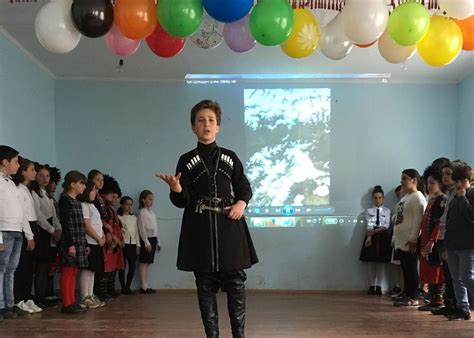 დაბა ბაკურიანის საჯარო სკოლაში ქართული ენის დღე კონცერტით დასრულდა ეტალონი