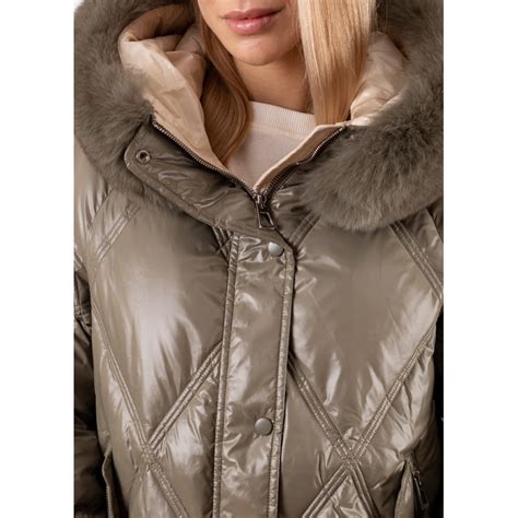 Пуховик жіночий зимовий оливковий короткий з натуральним хутром Vivilona купити в Marigo ціни