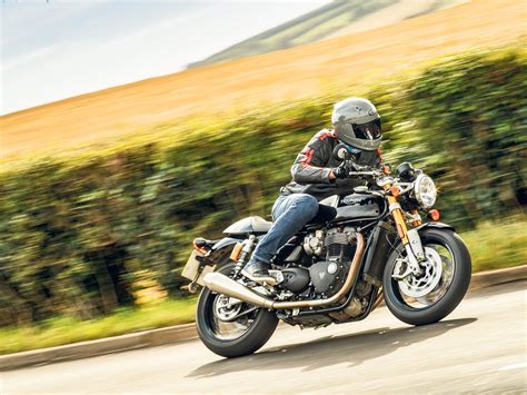 Triumph Thruxton 1200 Rs 2020 2024 Review
