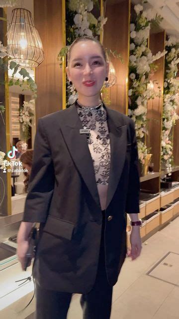 たいちゃんcabatok on Instagram ニルスオープン のあ社長 shingeki noa 北新地ニルス クラブニルス キャバクラ キャバ嬢 ホステス