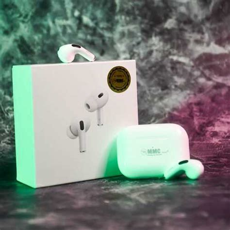 Wireless White Bluetooth Earphone At Inr In Mumbai R A Mobile Enterprises