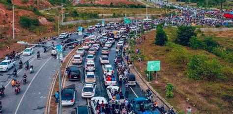 ភ្ញៀវទេសចរជាង ១៣លាននាក់ដើរកម្សាន្តលេងថ្ងៃចូលឆ្នាំ ក្នុងនោះសៀមរាប បាត់ដំបង ភ្នំពេញ និងកំពង់ចាម