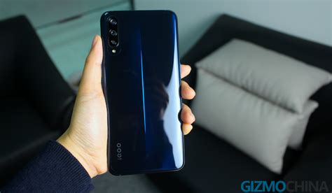 The First Ever Iqoo Smartphone Is Finally Receiving Iqoo Ui Android Update Gizmochina