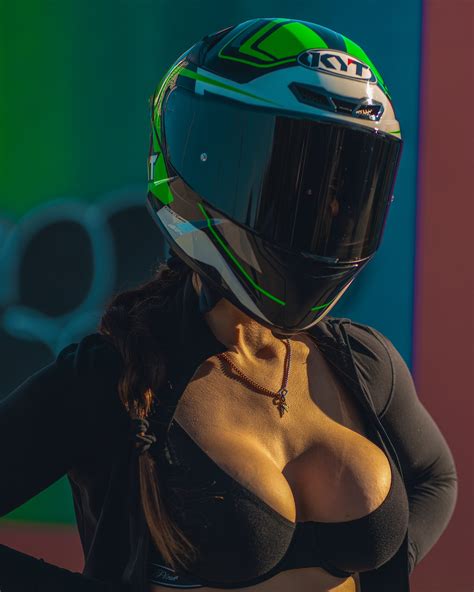 Lauryn Stewart Had To Cool Down Instagram
