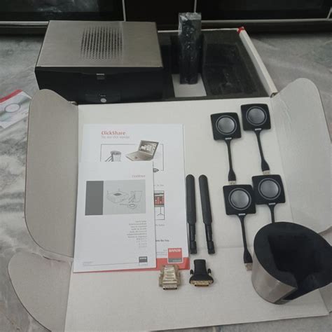 barco clickshare set r9861005na csc 1 4 button base wireless