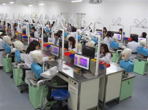 目前最先进的牙科技术 大山谷图库