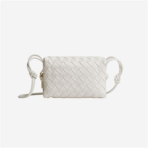 보테가 베네타 미니 레더 루프백 화이트 Bottega Veneta KREAM