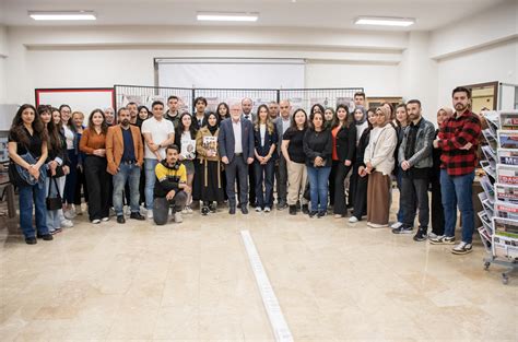 Rektörümüz Gazete Ve Dergi Atölyesini Ziyaret Etti İbÜajanda