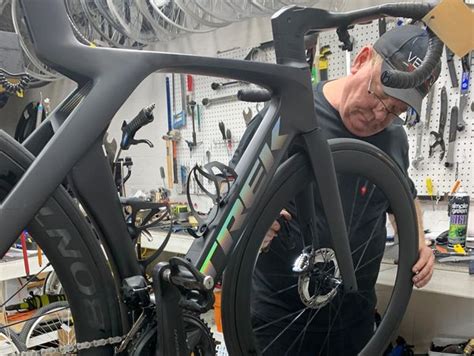 Find Us Vero Bike Repair Bicycle Assembly