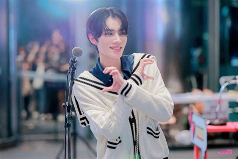 230704 Wayv Xiaojun Kpopping