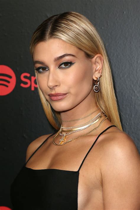 Spotify Invite La Délicieuse Hailey Baldwin Pour Sa Fête 24 Mars 2018