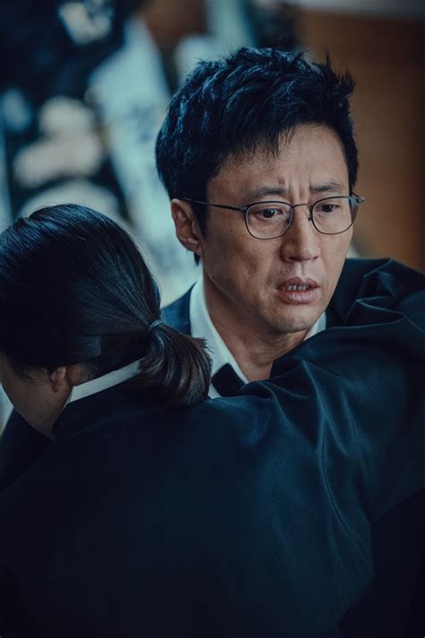 화가 변신 박신양 11년 만의 스크린 복귀작 사흘 11월 개봉…첫 오컬트 도전