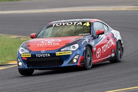 Toyota 86 T86RS 2017 review | CarsGuide