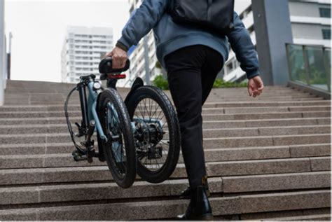 Đi xe đạp trợ lực điện Thói quen không chỉ giúp bảo vệ môi trường mà còn mang đến nhiều lợi