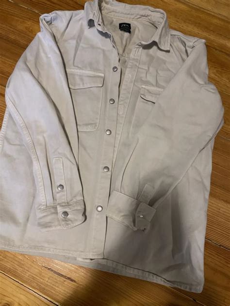 Джинсовка зара — ціна 550 грн у каталозі Куртки Купити жіночі речі за доступною ціною на Шафі