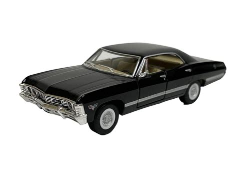 Small Clap 2024 Kins Mart 1967 Chevrolet Impala 136 Scale Model