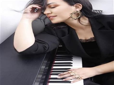 هيفاء وهبي تستقبل الربيع ورحمة حسن بدون مكياج 10 لقطات لن مصراوى