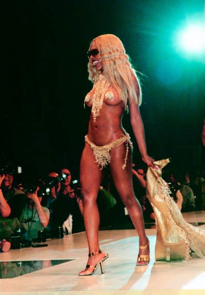 Lil Kim Walking The Runway For Mac Viva Glam Fash Tumbex