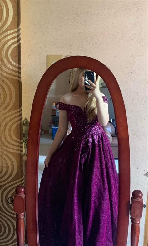 Js Prom Gown On Carousell