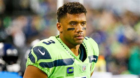Seahawks Russell Wilson Undergoes Surgery Expected To Miss 4 8 Weeks