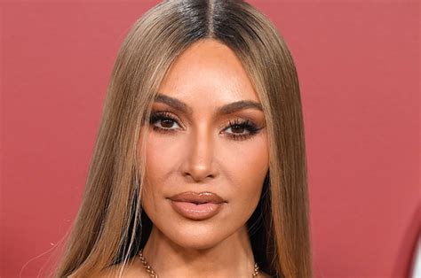 Kim Kardashian Decorates Her Bathroom By Season And I Actually Really Like This Year S