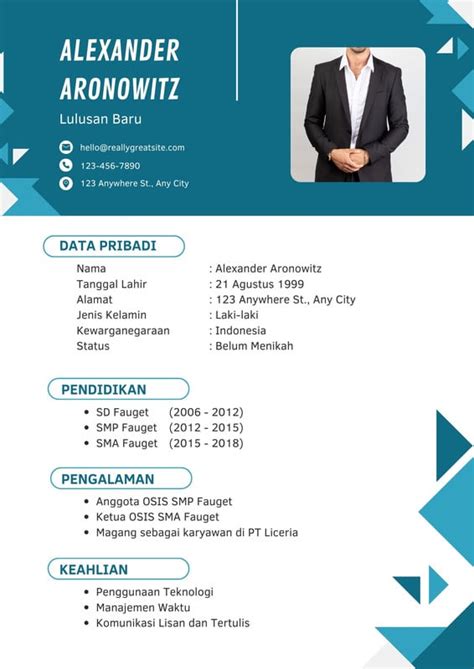Gratis Desain Contoh Biodata Canva