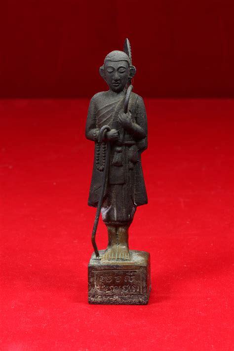 พระบูชาสีวลี หลวงพ่อแฉ่ง วัดบางพัง นนทบุรี พิมพ์ฐานเหลี่ยม ปี2495 คลังพระเครื่องออนไลน์ พระ