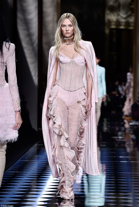 Karlie Kloss Struts Down The Runway For Balmain Paris Fashion Week Show