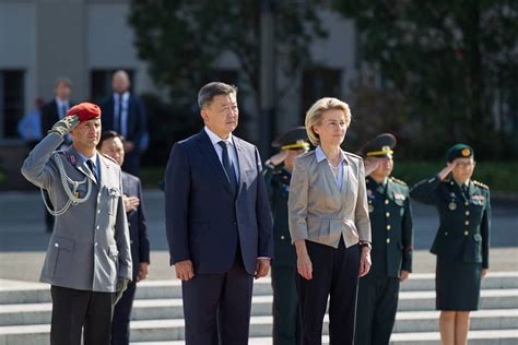 Батлан хамгаалах салбар дахь Монгол Германы хамтын ажиллагааны тухай санал солилцлоо