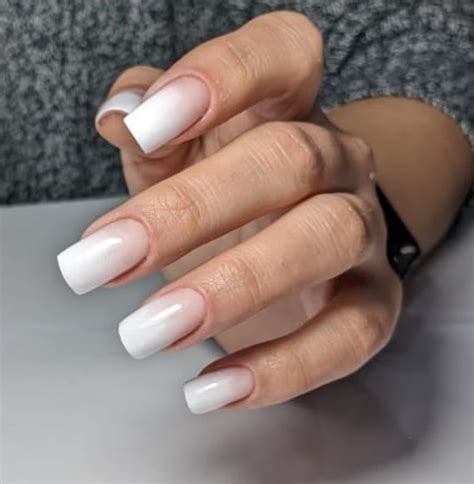 ფრჩხილების დაგრძელება მანიკური პუდიკური