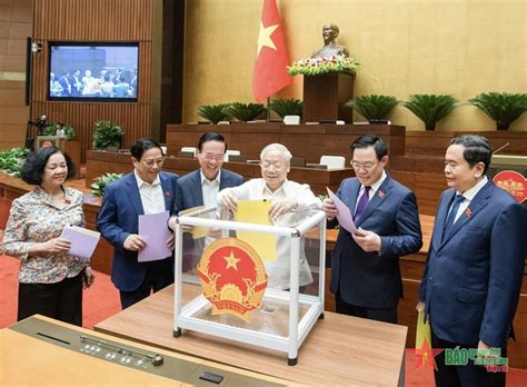 第十五届国会第六次会议：越南国会对44位领导人进行信任投票