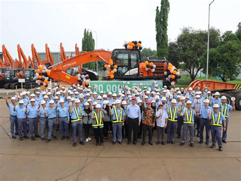 Hitachi Construction Machinery Indonesia Achieves Cumulative Shipment Of Units Medium