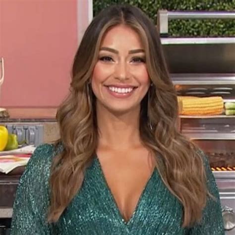 Manuela Arbelaez The Price Is Right 5112022 Long Hair Styles
