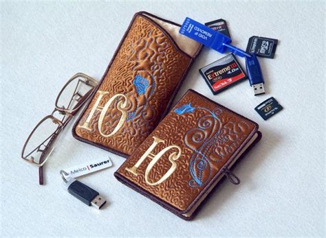 Custom Personalized USB Flash Drive Keeper Case For Eyeglasses Or Phone Set Groomsmen Gift