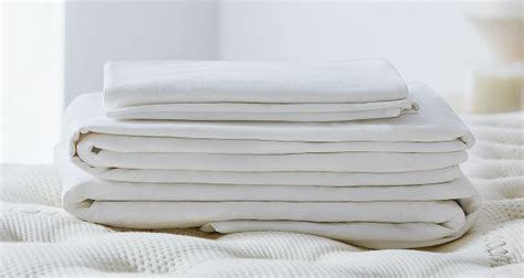 Sateen vs. Percale Sheets | Mattress Nerd