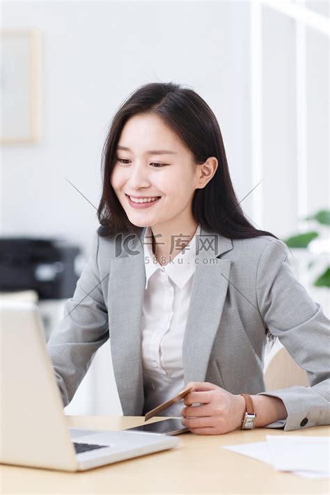 商务女人工作高清摄影大图 千库网