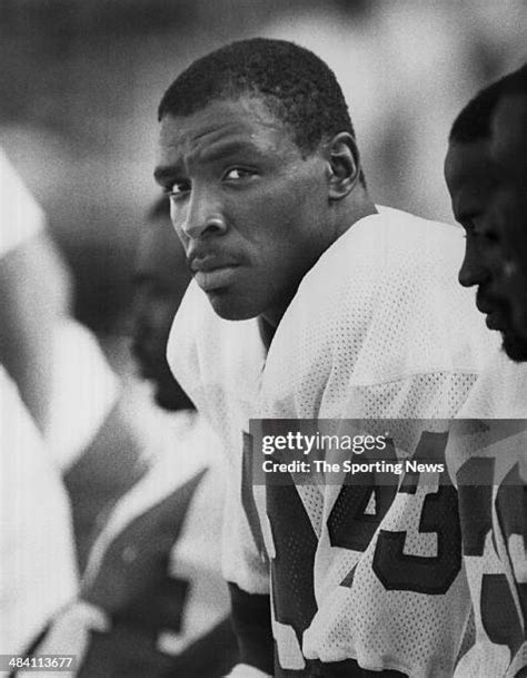 Terry Kinard Photos And Premium High Res Pictures Getty Images