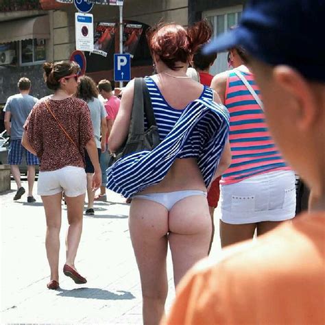 Hot Flashing Pics Real Girls Naked