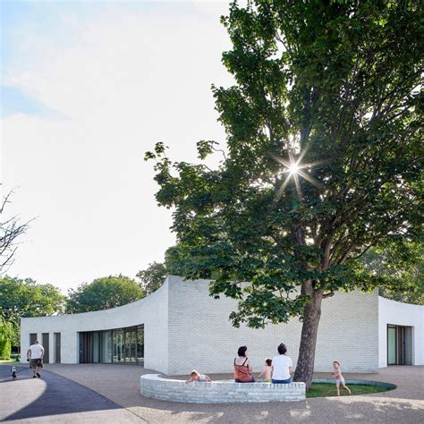 Bell Phillips Creates The Tree House Pavilion At London S Elephant Park