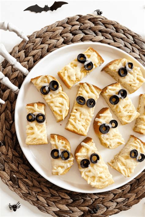 Mummy Garlic Bread Lynn Mumbing Mejia