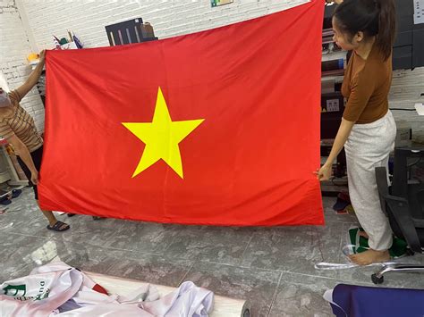 Tạo Nét Độc Đáo Cho Sự Kiện Của Bạn Với Cờ In Theo Yêu Cầu