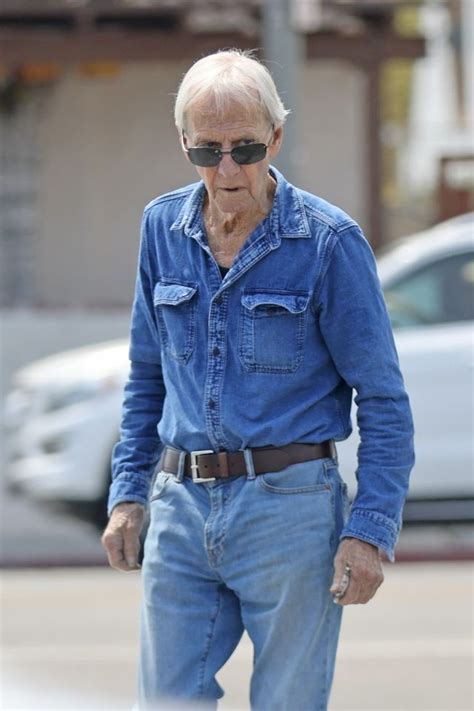 Crocodile Dundees Paul Hogan 82 Is Unrecognisable Amid Row With