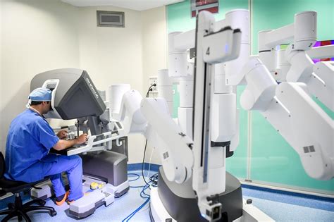 Bernardo Rocco Il Super Chirurgo Che Manovra Il Robot Da Vinci Corriereit