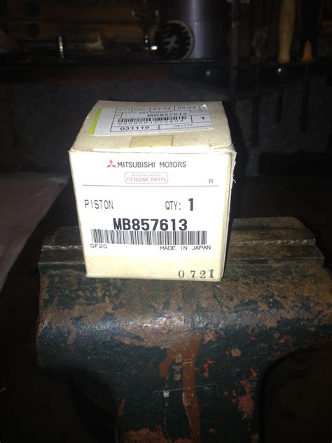 Продаю новый задний тормозной поршень Лансер 9 — Mitsubishi Lancer Ix