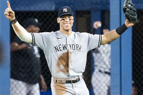 Aaron Judge Agrees To Massive 360m Contract With New York Yankees