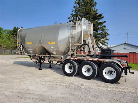 2007 Heil 1100 Cubic Ft Dry Bulk Pneumatic Tank Trailer For Sale