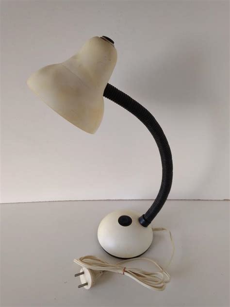 Настільна лампа світильник із поворотним плафоном часів зір із