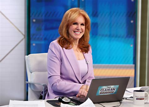Fox Anchor Is Getting Divorced After 24 Years Of Marriage The Spun