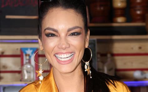 Zuleyka Rivera Presume Orgullosa Sus Libras Extra